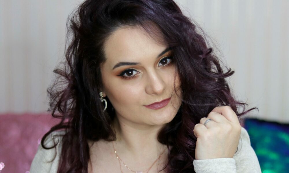 Check Out Maria Dumitrescu’s Story - Voyage Memphis Magazine