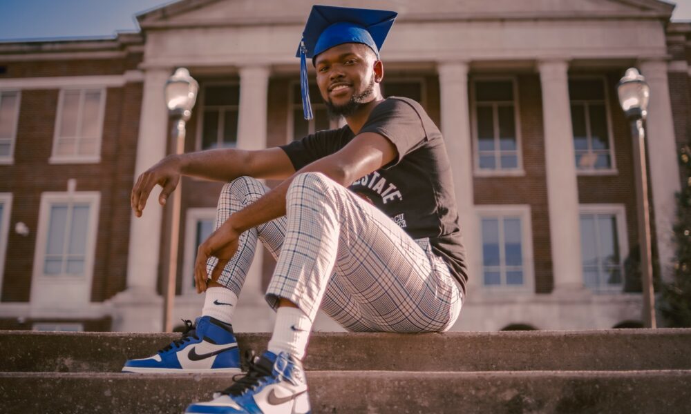 Conversations with Kelvin Jones – Voyage Memphis Magazine