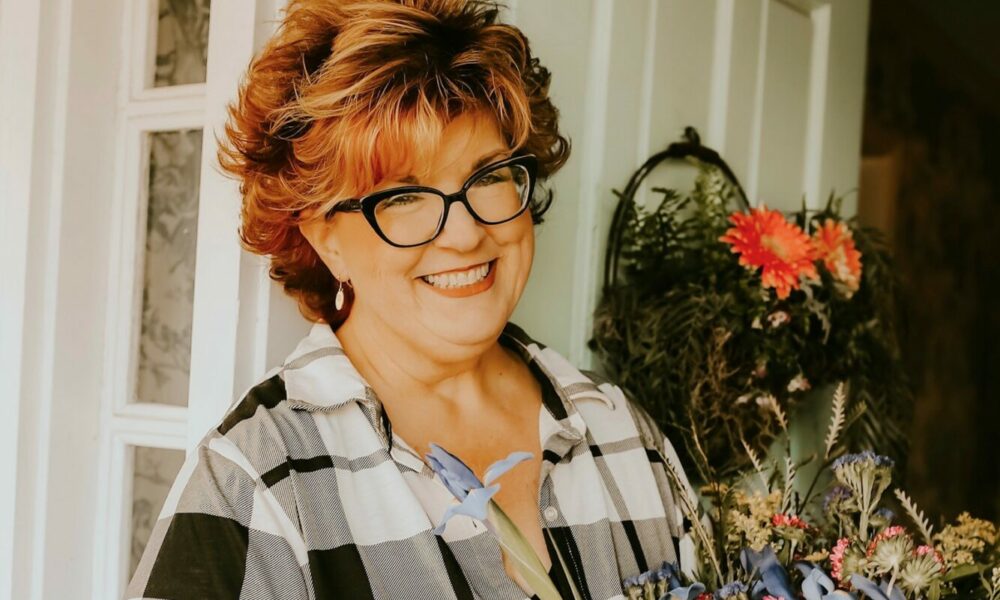 Life & Work with Deanna Sanders - Voyage Memphis Magazine