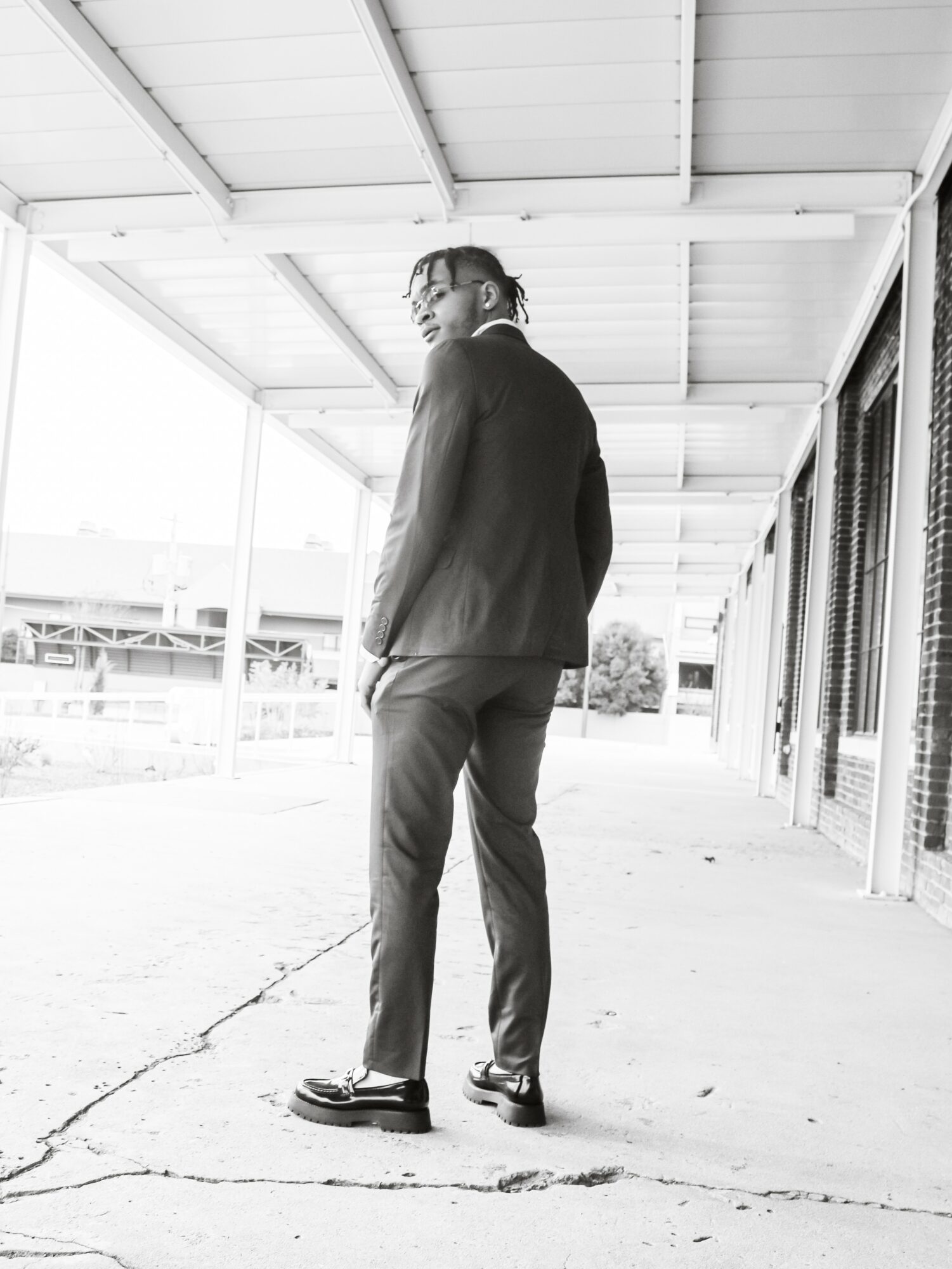 Rising Stars: Meet Ryan Burton – Voyage Memphis Magazine