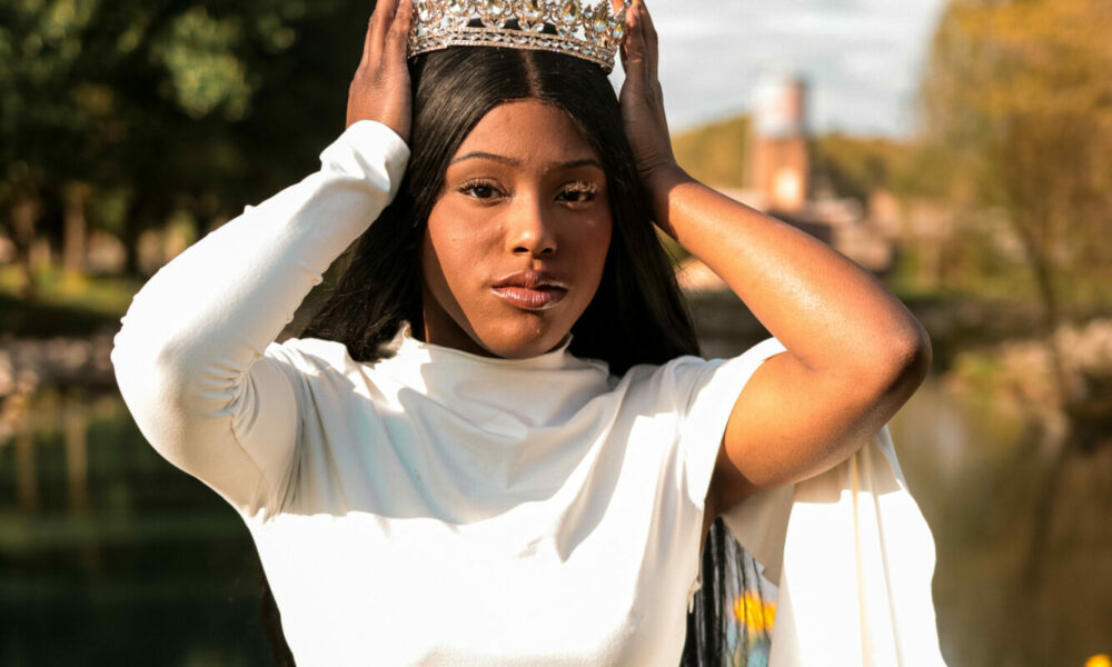 Meet Ebony Lee - Voyage Memphis Magazine