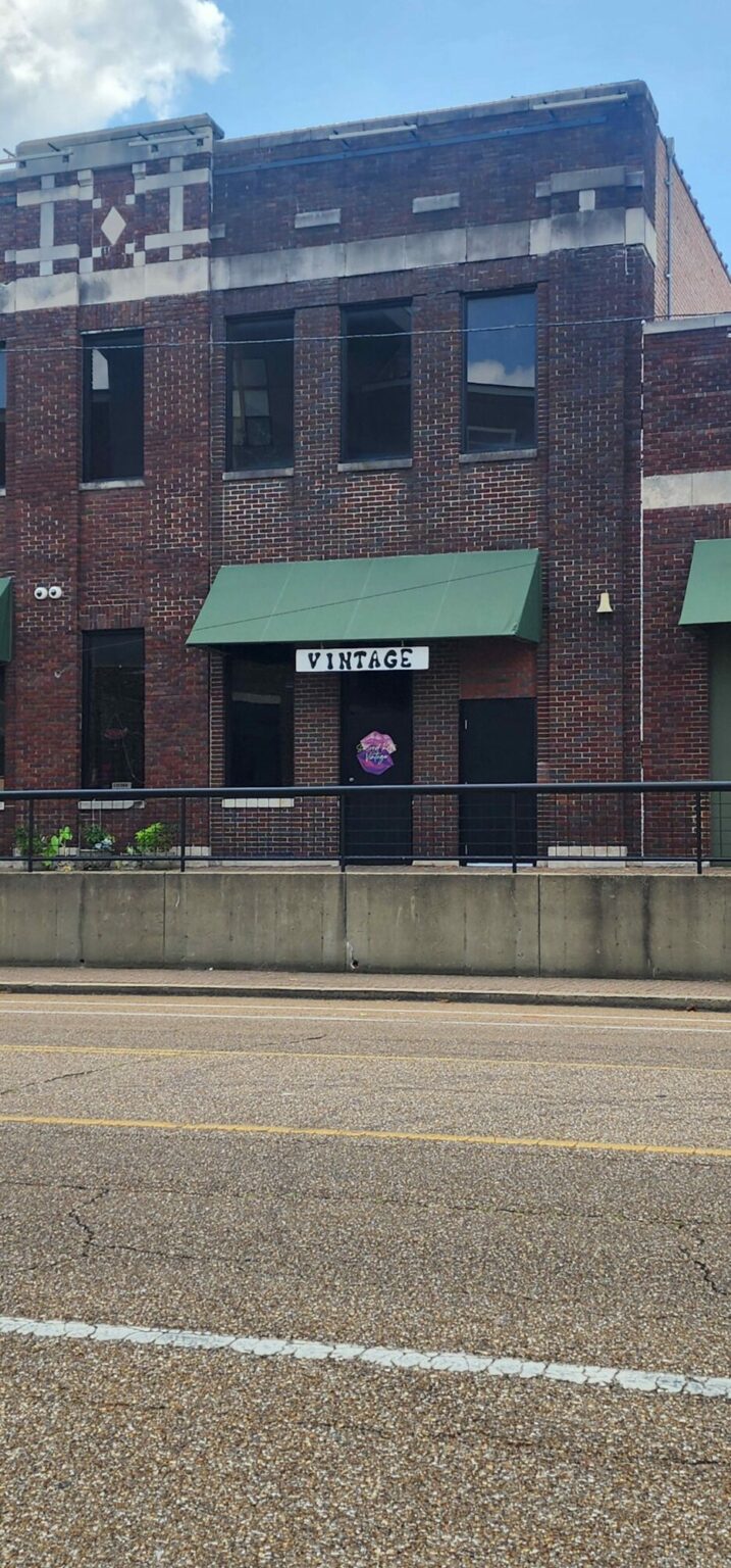 Hidden Gems: Meet Kelly Mullis of Second Kiss Vintage – Voyage Memphis ...