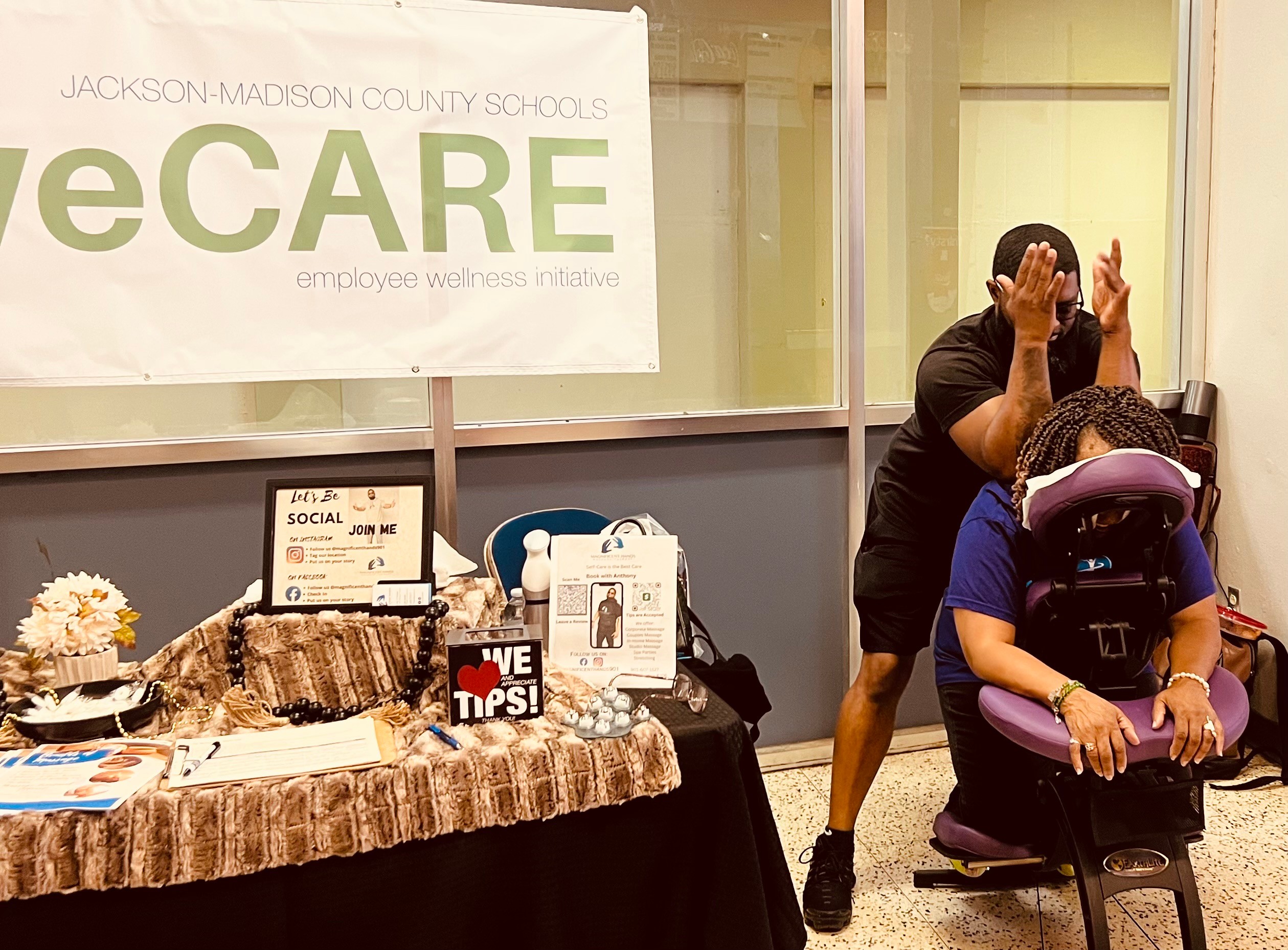 Meet Anthony Cohran of Magnificent Hands Massage – Voyage Memphis Magazine