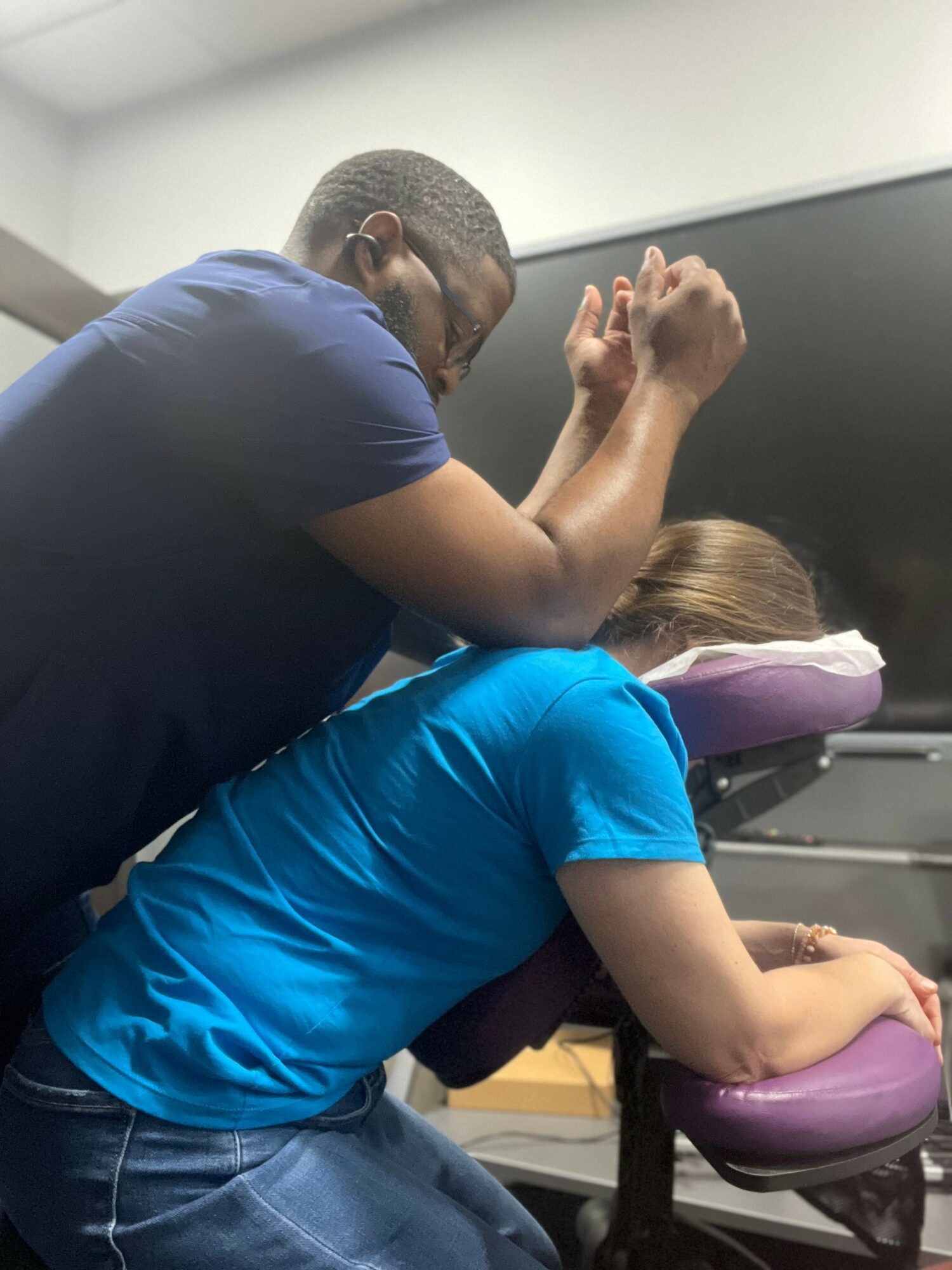 Meet Anthony Cohran of Magnificent Hands Massage – Voyage Memphis Magazine