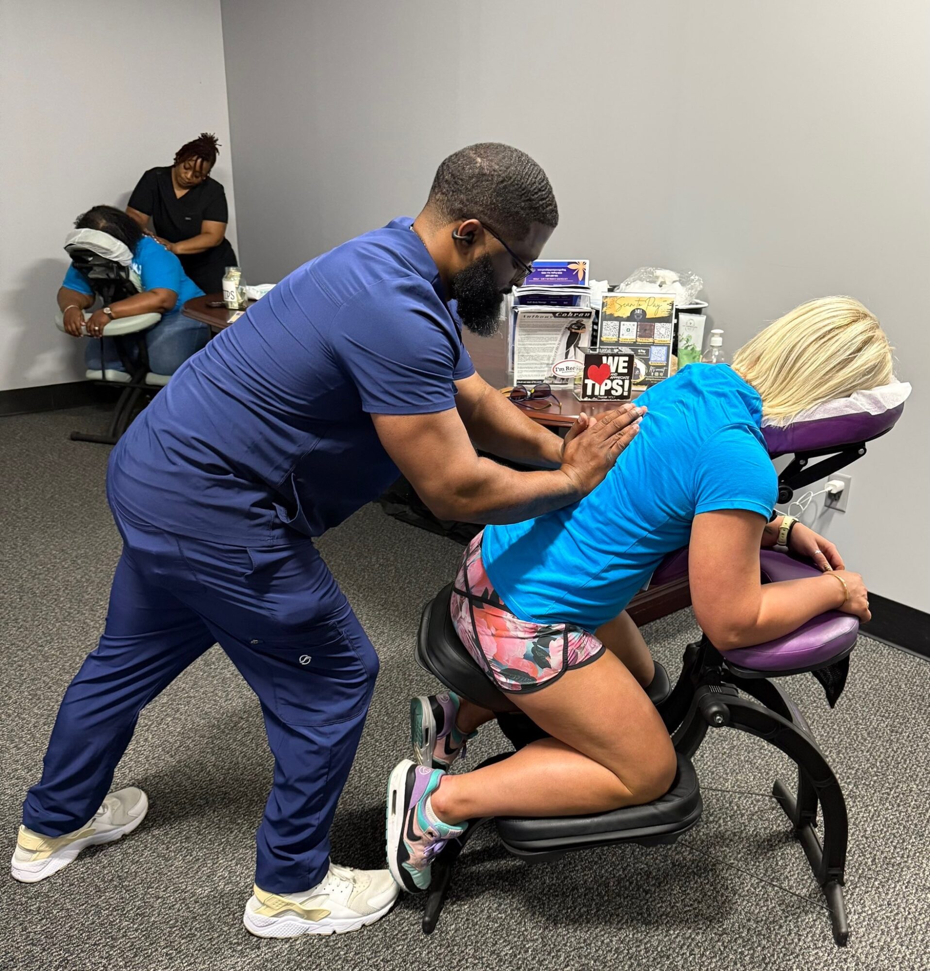 Meet Anthony Cohran of Magnificent Hands Massage – Voyage Memphis Magazine